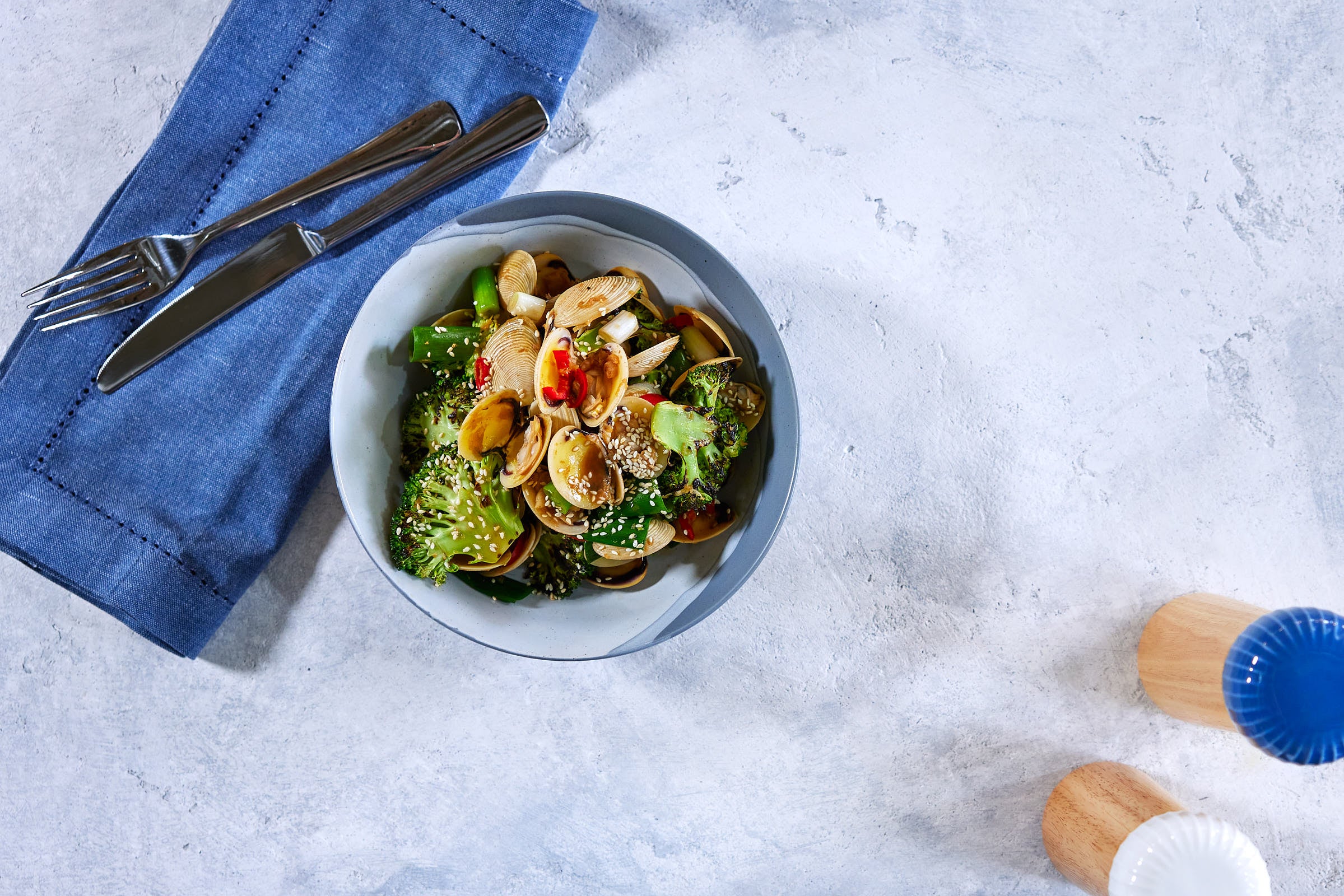 Stir-fried Pipis, with Spring Onions and Charred Broccoli – Blu. Cookware